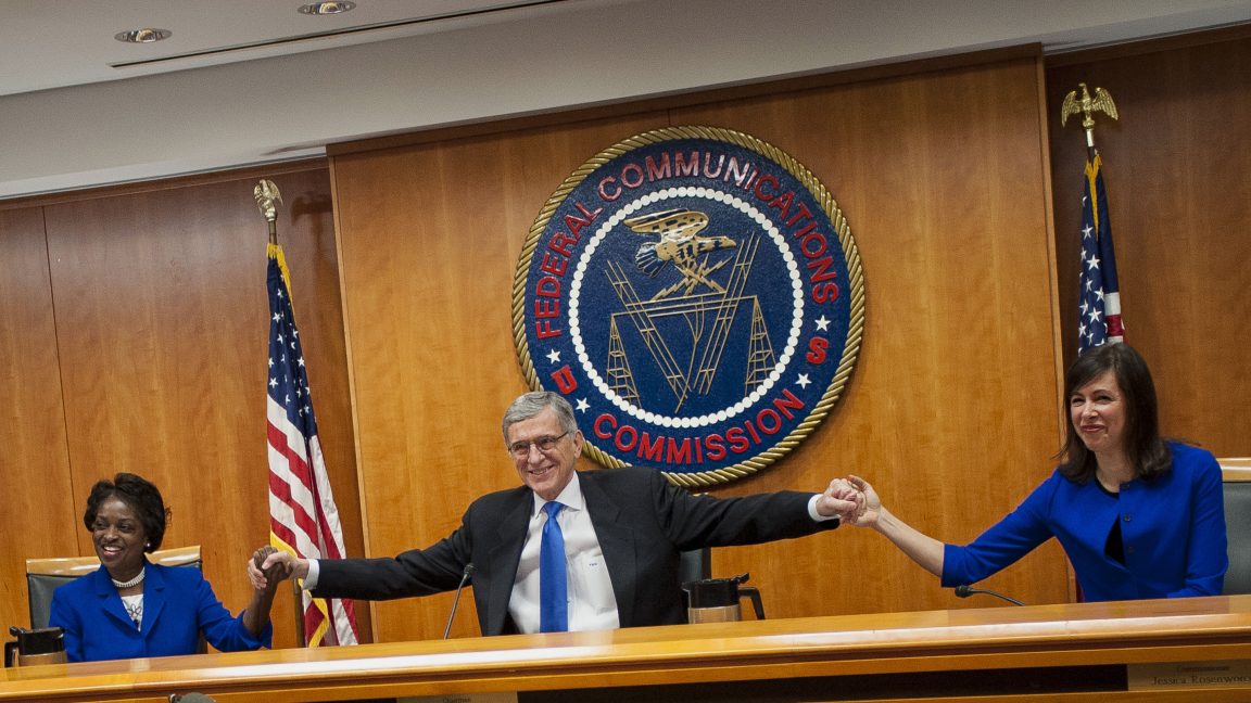 FCC official: “Something’s not right” with Wi-Fi at Monday’s debate ...