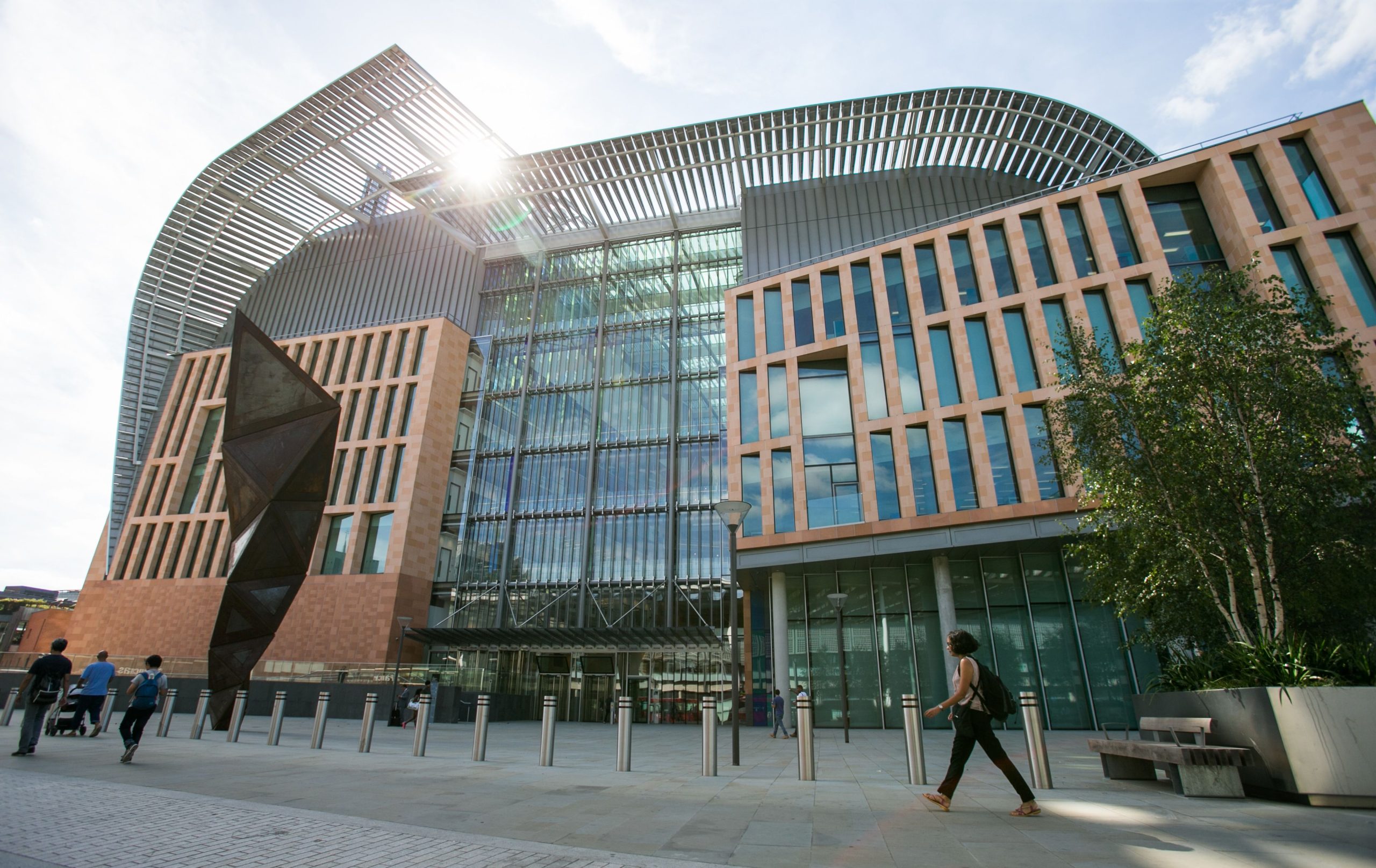 Francis Crick Institute: First scientists move into London’s new jumbo ...