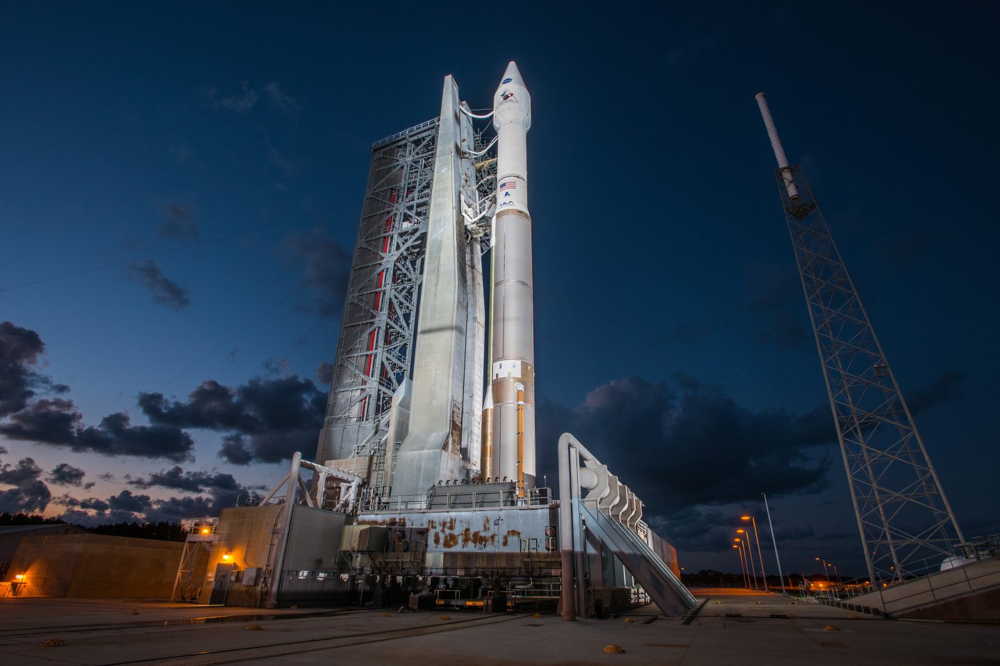 Watch the launch of an asymmetric rocket (Updated) - Ars Technica