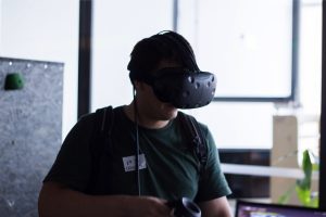 How one company is working with Valve to remove the wires from the HTC ...