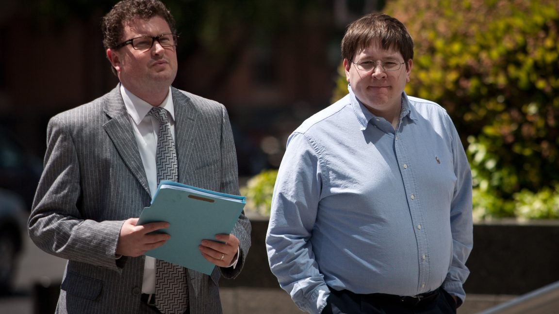 Speaking from prison, incarcerated reporter maintains innocence - Ars ...