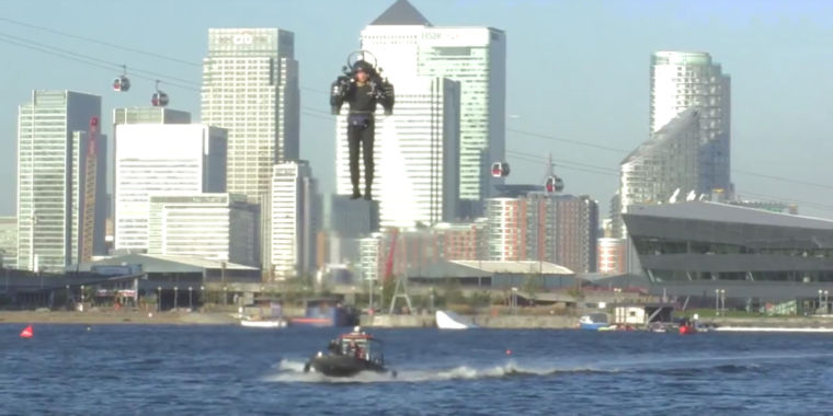 Jetpack stunt over London showcases jet fuel-powered gear | Ars Technica