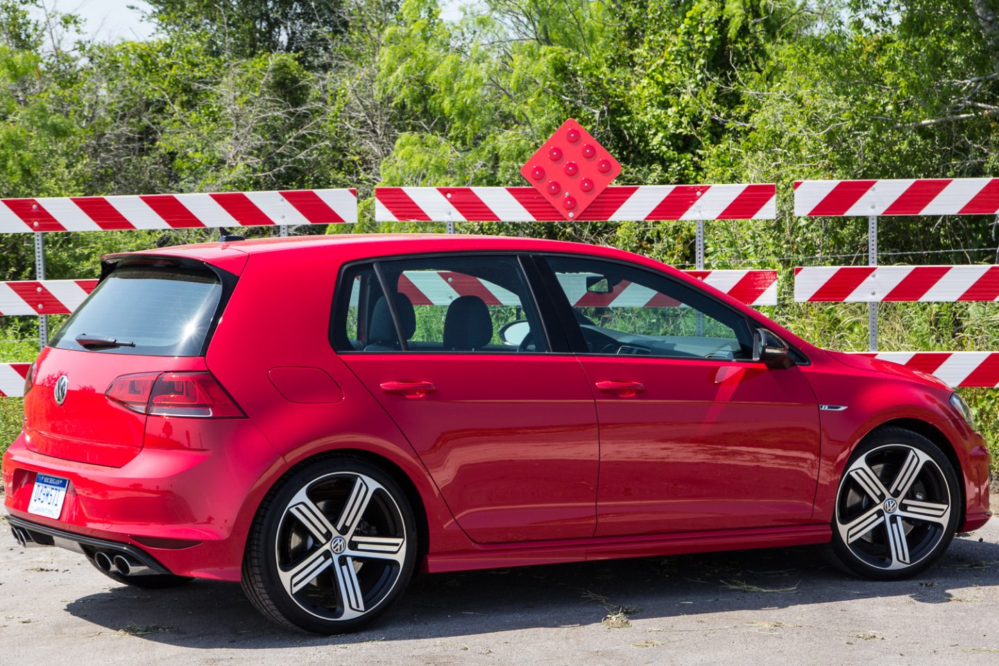 The 2016 Golf R: Ars puts Volkswagen’s hottest hatch to the test - Ars ...