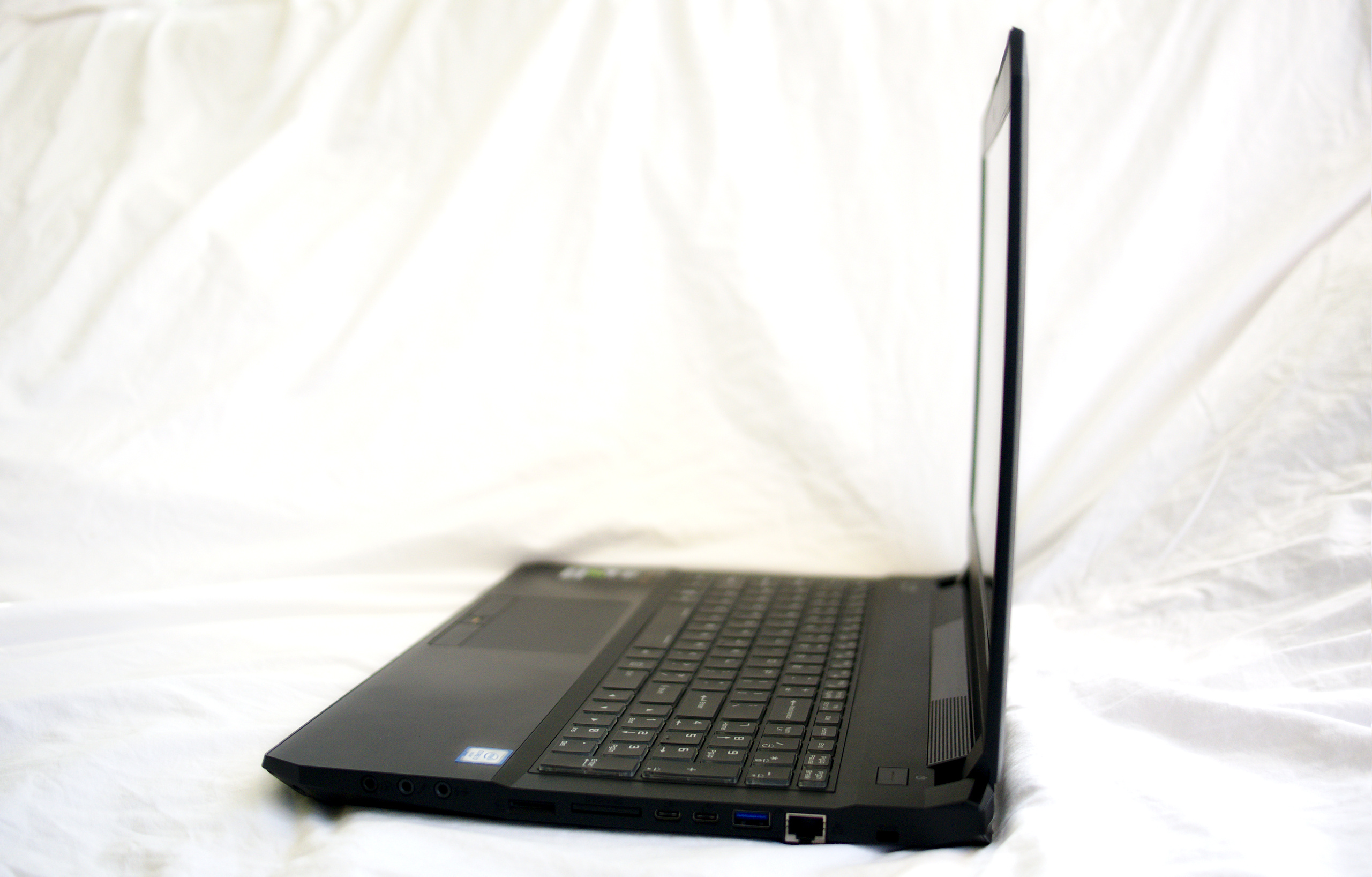 System76 Oryx Pro review: Linux in a laptop has never been better - Ars ...