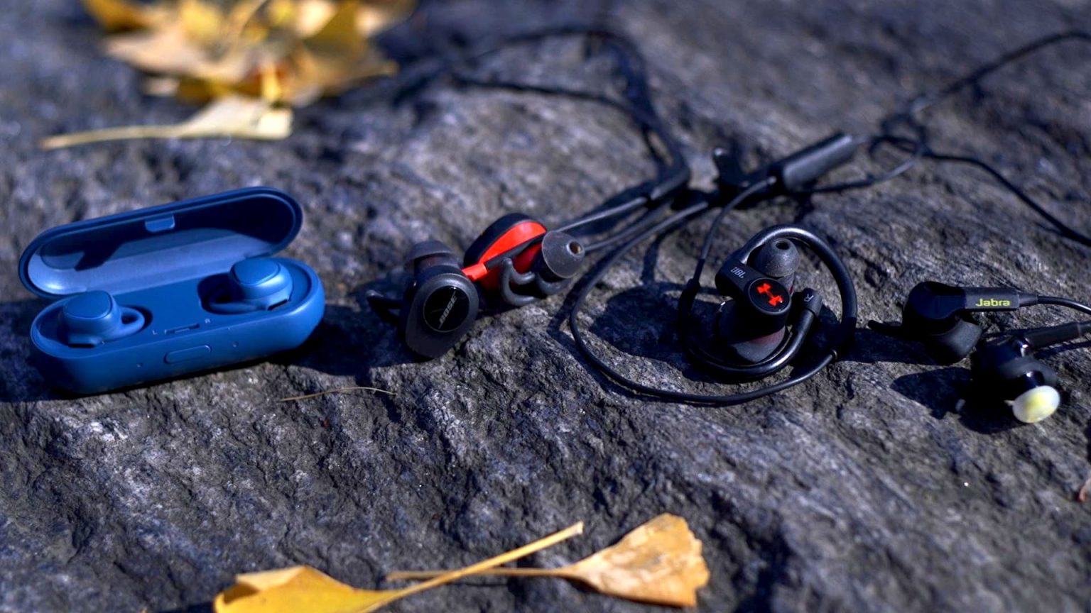 Hear the pulse: Heart rate monitoring fitness earbuds tested - Ars Technica