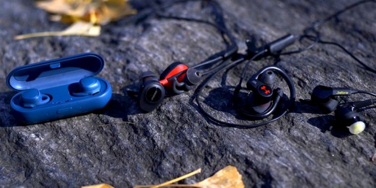 Hear the pulse: Heart rate monitoring fitness earbuds tested | Ars Technica