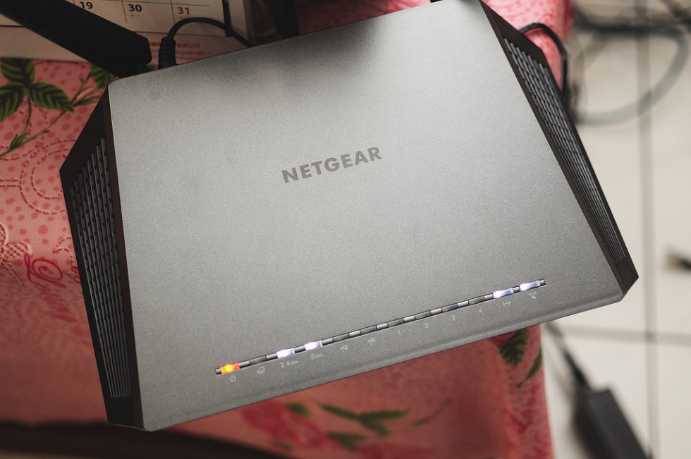 Stop using Netgear routers with unpatched security bug, experts warn ...