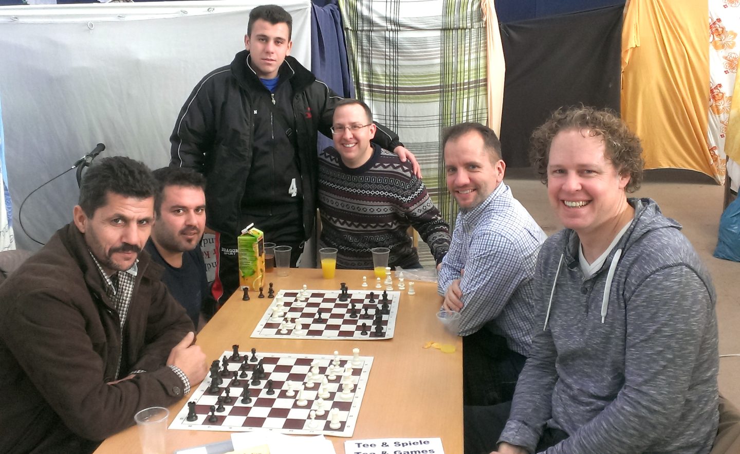 In Berlin, refugees become friends—through board games - Ars Technica