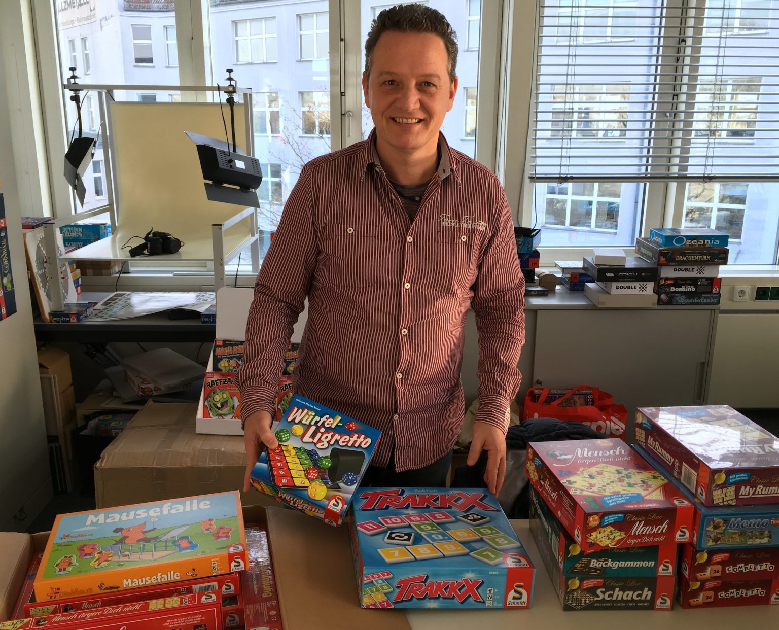 In Berlin, refugees become friends—through board games - Ars Technica
