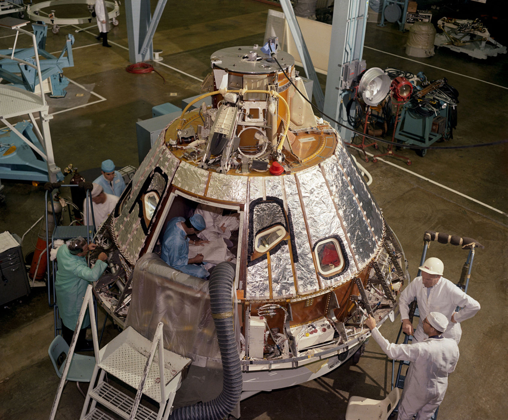 The hell of Apollo 1: Pure oxygen, a single spark, and death in 17 ...
