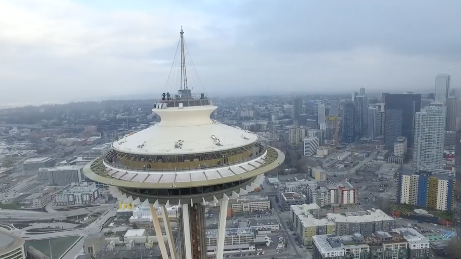 Drone crashed into Seattle’s Space Needle on New Year’s Eve - Ars Technica