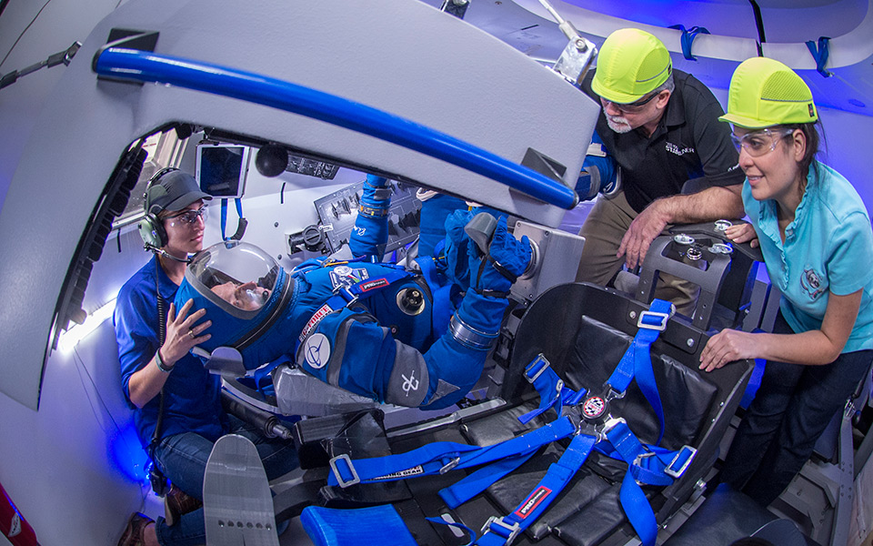 Boeing releases snazzy new blue spacesuits for Starliner fliers - Ars ...
