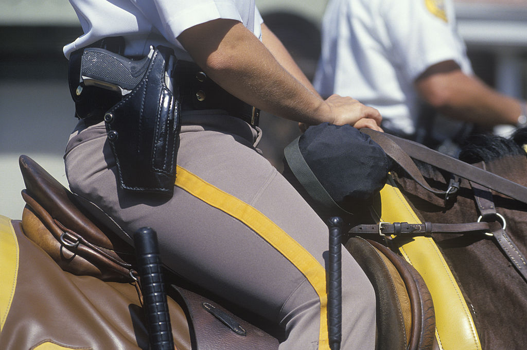 New holster forces all nearby body cams to start recording when gun is ...