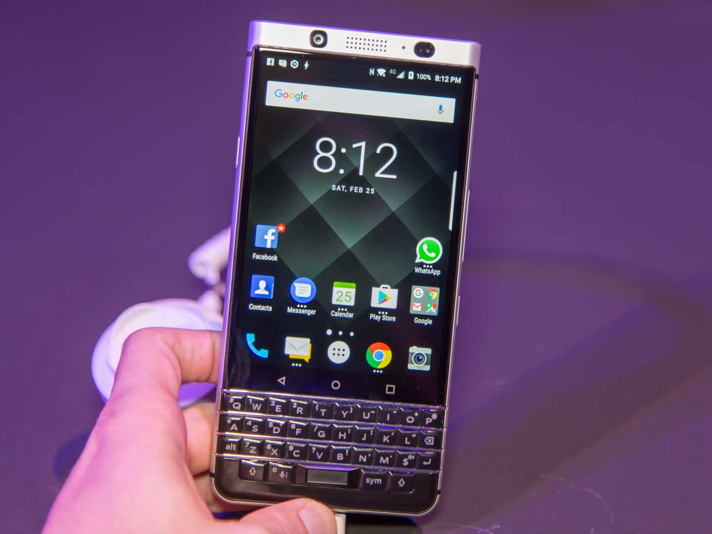 BlackBerry weaponizes instant messaging patents, sues Facebook - Ars ...