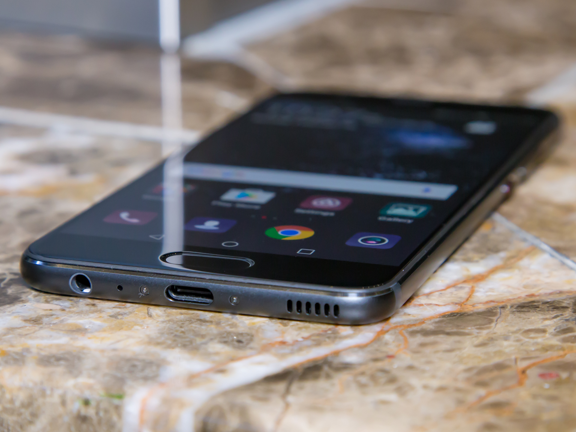 Huawei P10 hands-on: Basically an iPhone 7 clone, which is good and bad ...