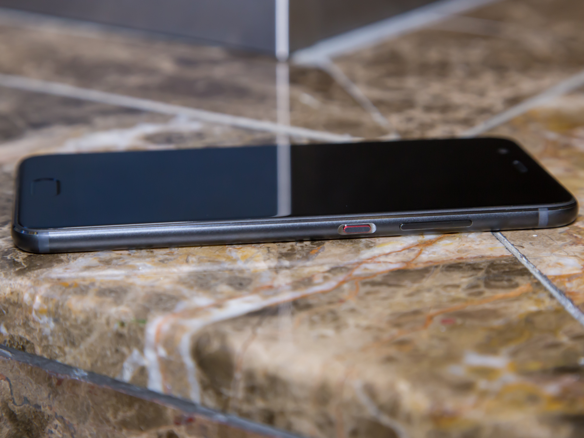 Huawei P10 hands-on: Basically an iPhone 7 clone, which is good and bad ...