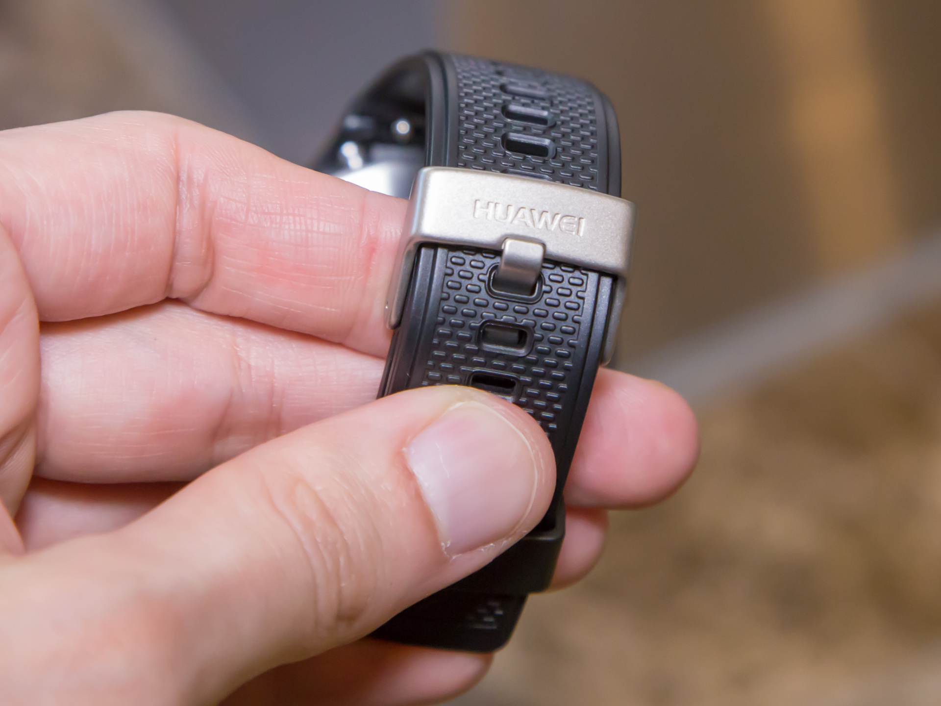 Huawei Watch 2 hands-on—This feels like a last-gen smartwatch - Ars ...