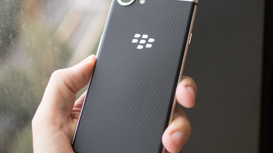 BlackBerry’s no-phone business model isn’t working out as planned - Ars ...