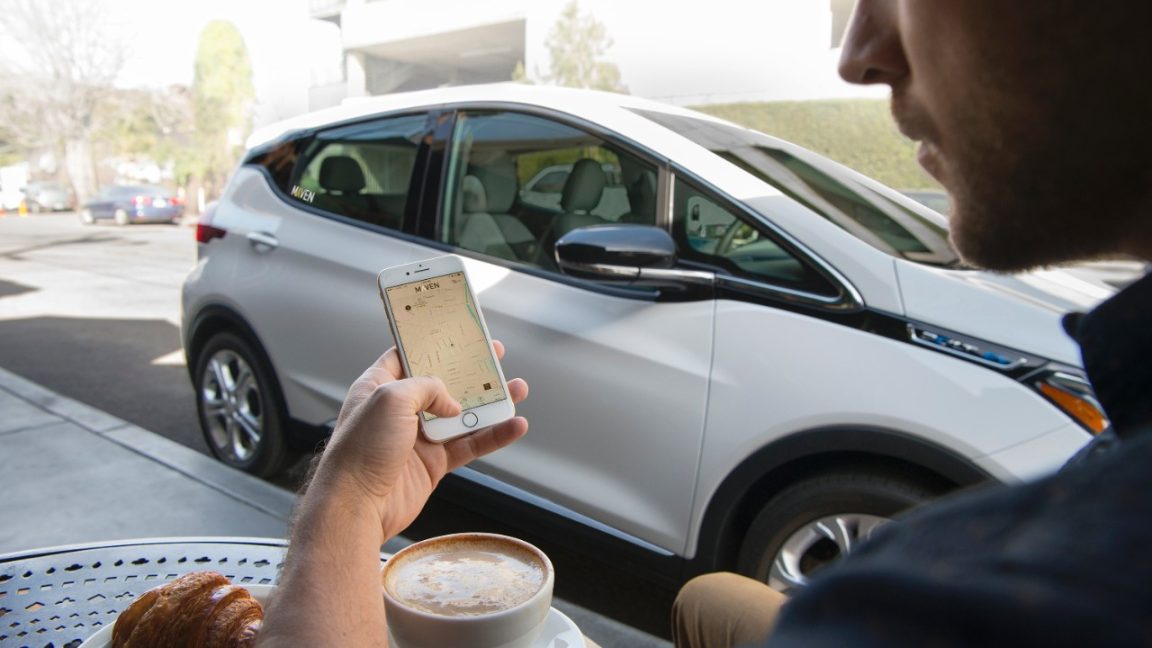 Chevrolet’s Bolt makes its ride-sharing debut in Los Angeles with Maven ...