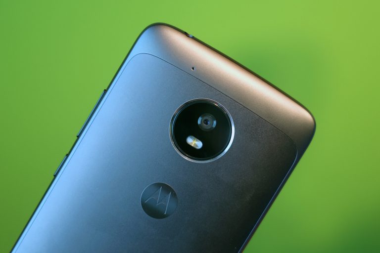 Moto G5 hands-on: A solid, metal-ish budget phone with removable ...
