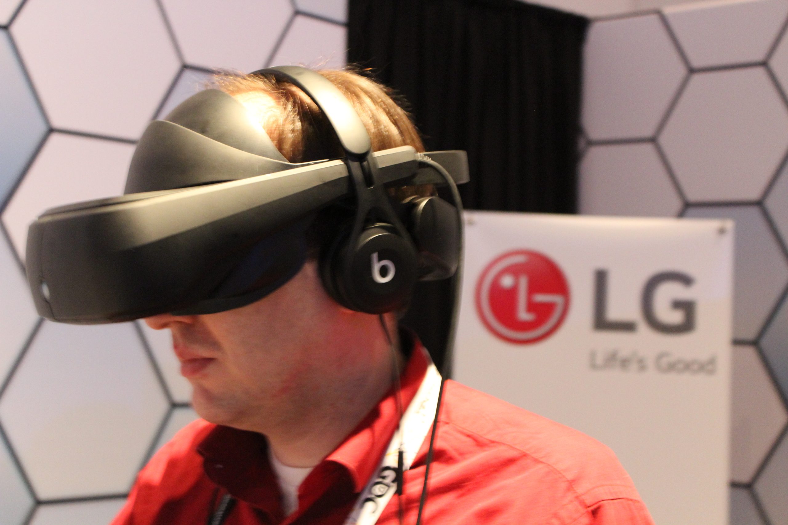 Hands-on with LG’s high-res, more comfortable SteamVR prototype - Ars ...