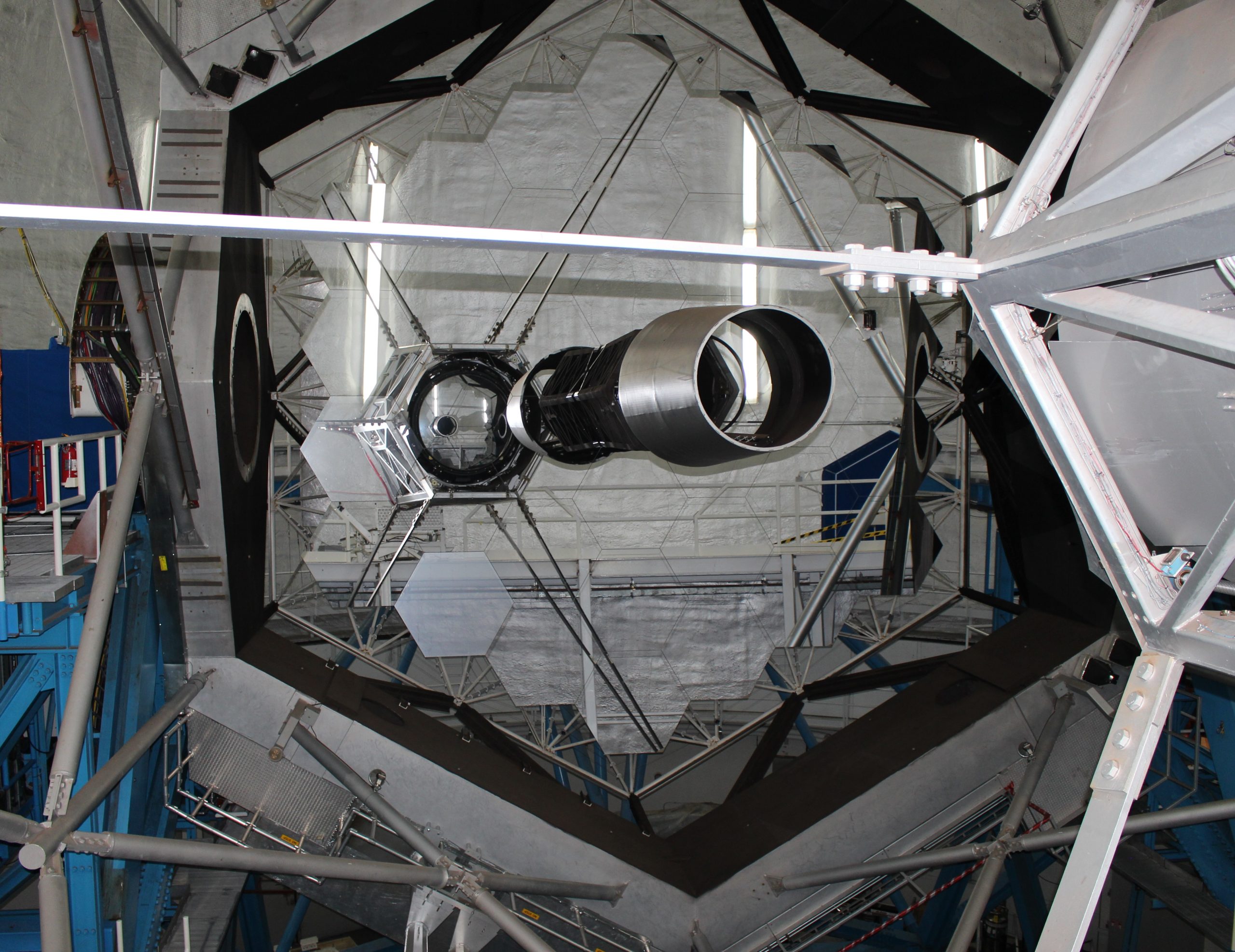 The world’s two most powerful telescopes are glorious—and vulnerable ...