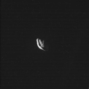 New images of Saturn’s walnut-shaped moon dazzle scientists - Ars Technica