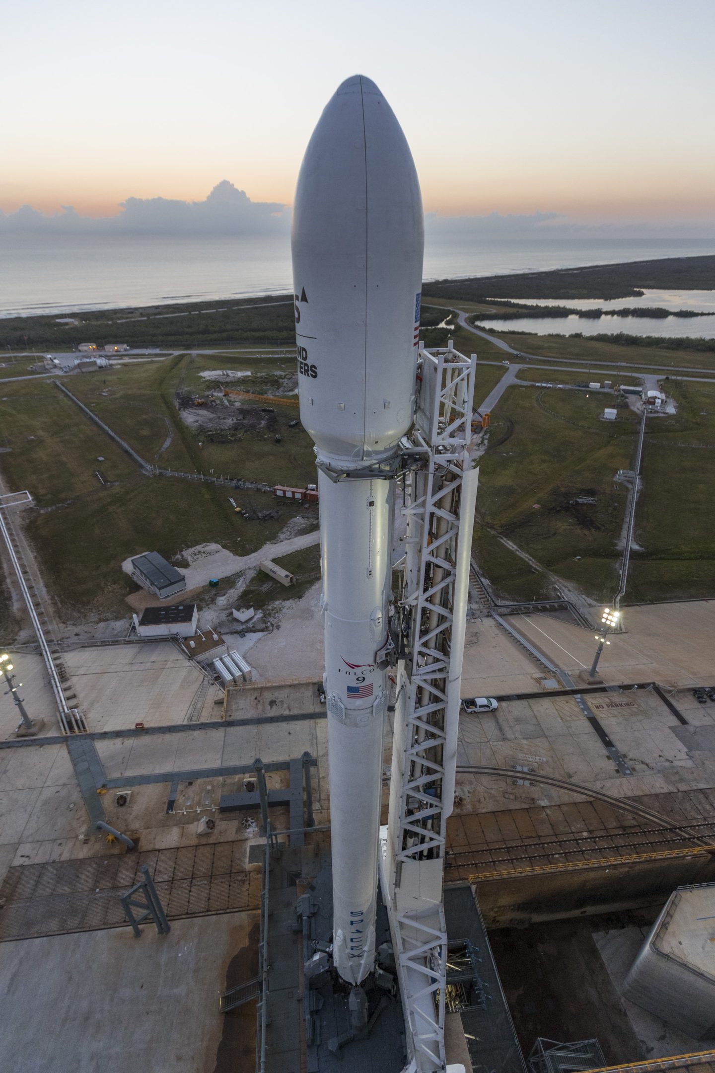 We may have just witnessed the dawn of truly commercial spaceflight ...