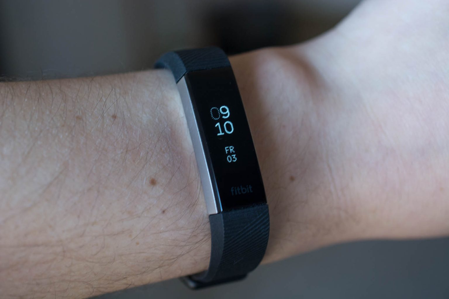 Fitbit Alta HR review: $150 for a true all-day, all-night fitness ...