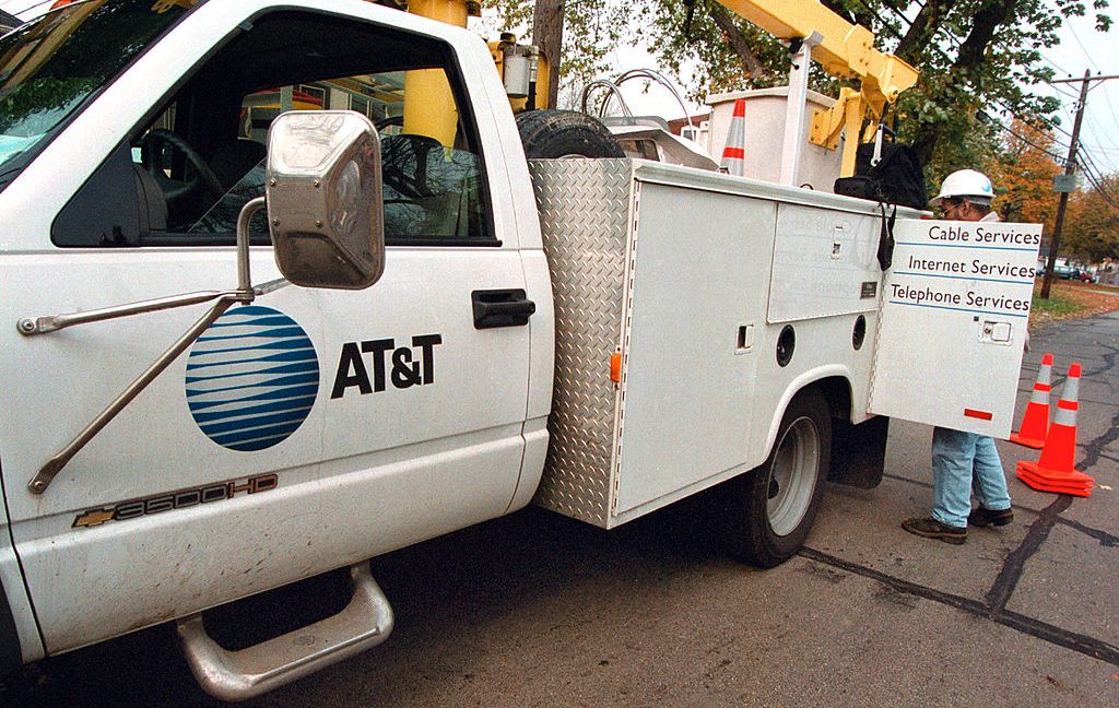 Mayors slam AT&T for slow Internet, long phone outages - Ars Technica