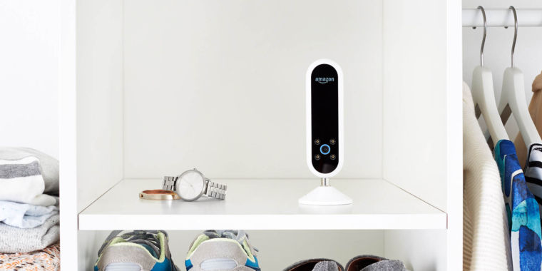 Amazon’s Echo Look takes outfit photos and suggests the best styles for ...