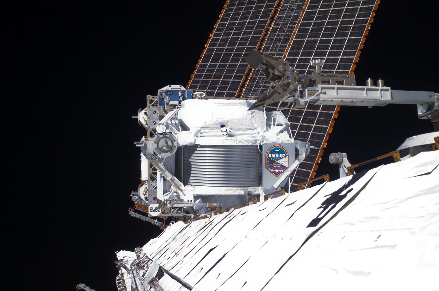 NASA is planning a daring repair mission to save a $2 billion particle ...