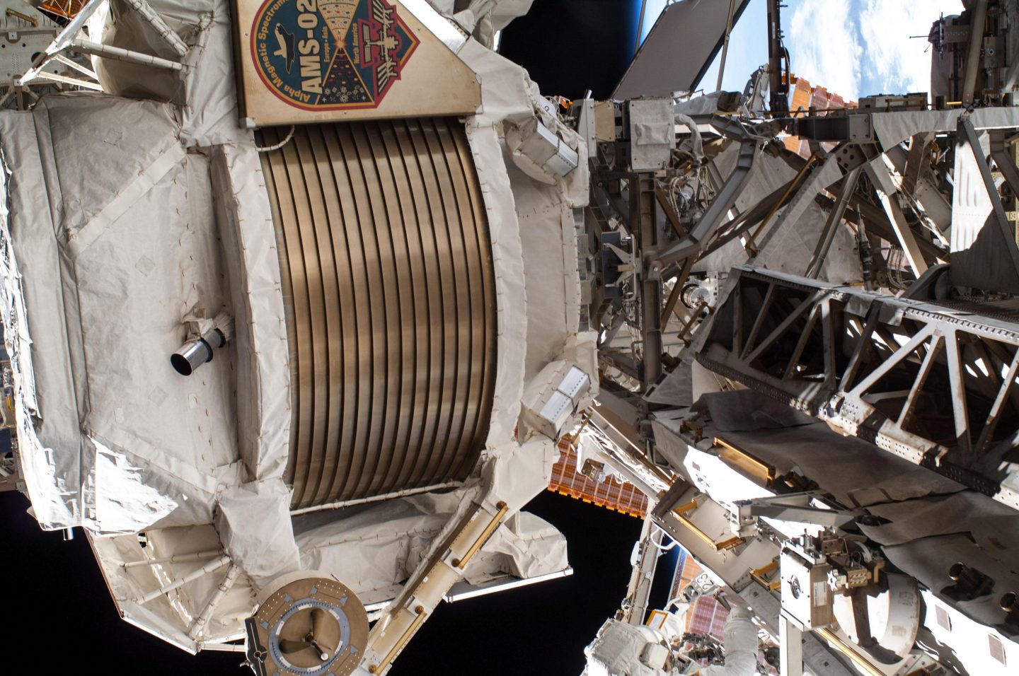 NASA is planning a daring repair mission to save a $2 billion particle ...