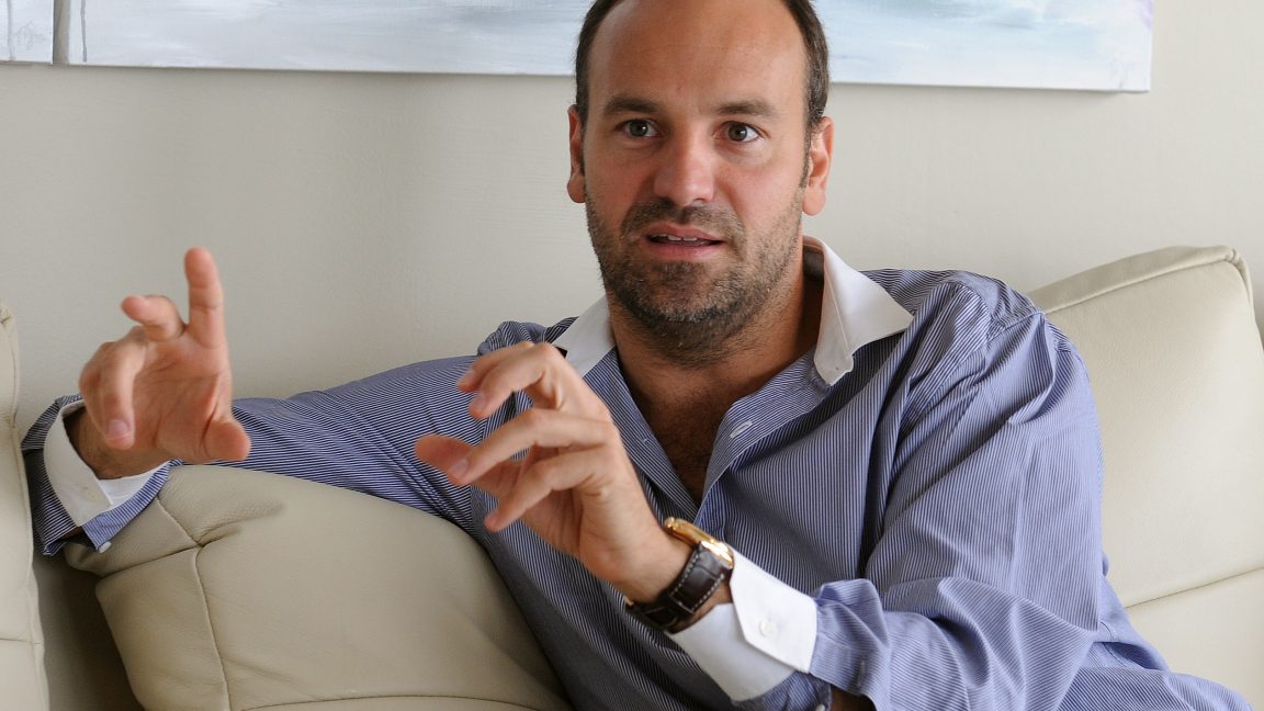 Ubuntu creator takes CEO role again after layoffs and death of Unity ...