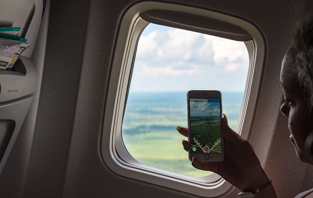 Airplane cell phone calls won’t be allowed in US any time soon - Ars ...
