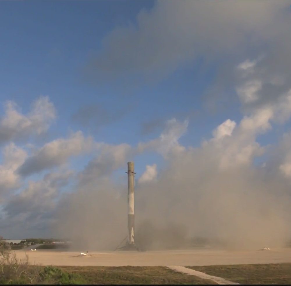 SpaceX just provided views of a rocket landing all the way from 150km ...