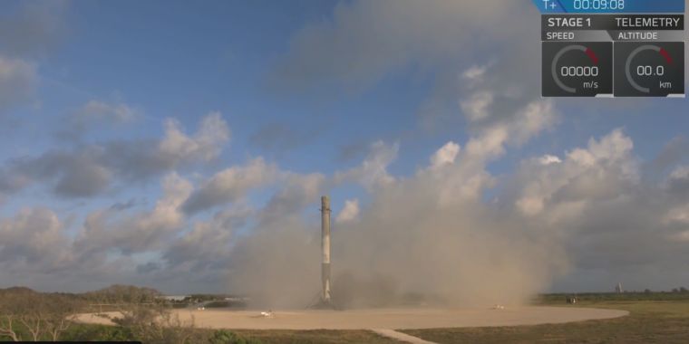 SpaceX just provided views of a rocket landing all the way from 150km ...