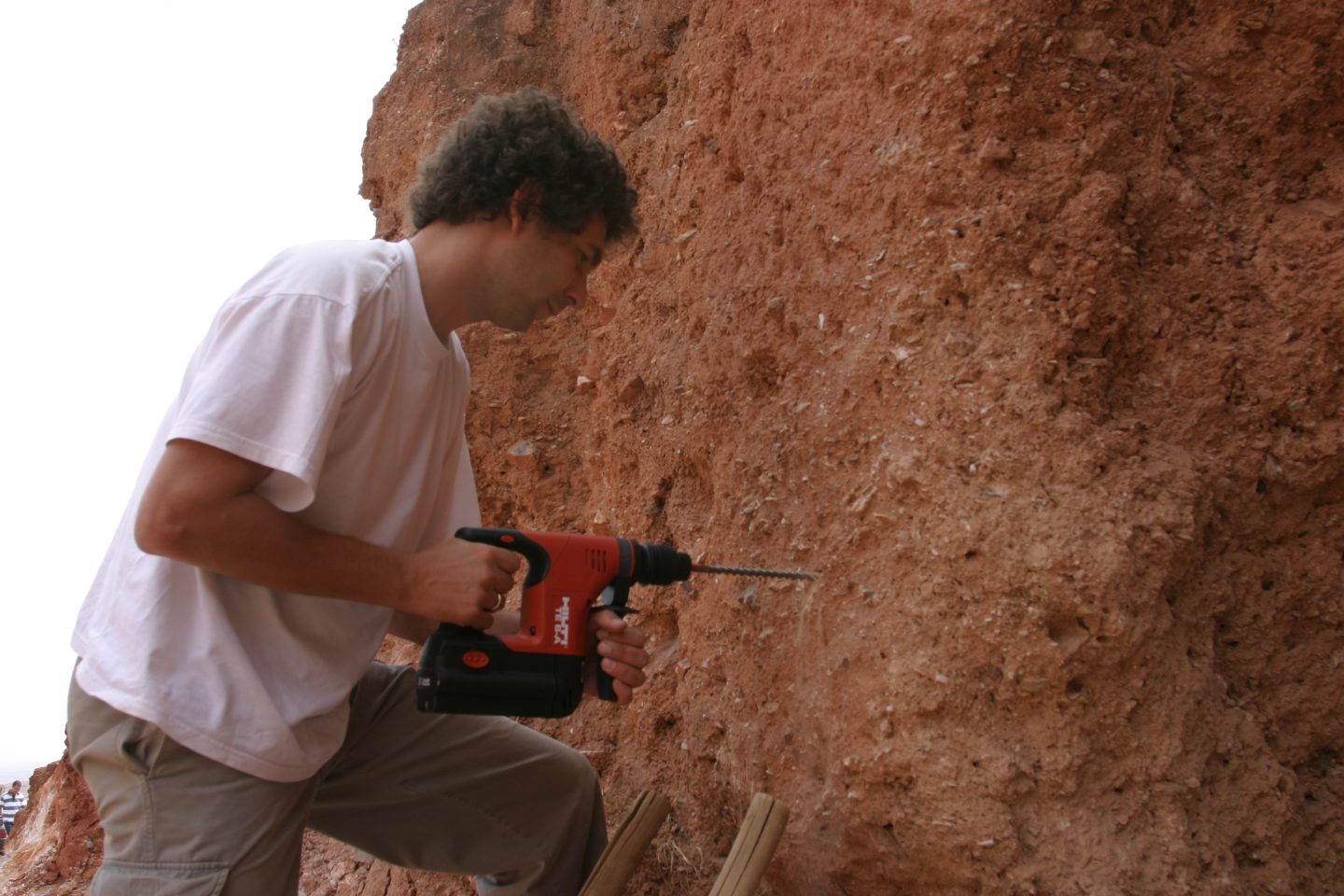 300,000 year-old “early Homo sapiens” sparks debate over evolution ...