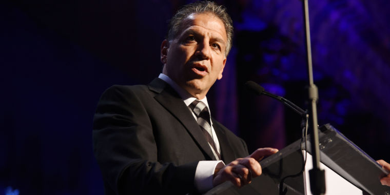 Mylan chairman: Drug pricing critics ought to go copulate with ...