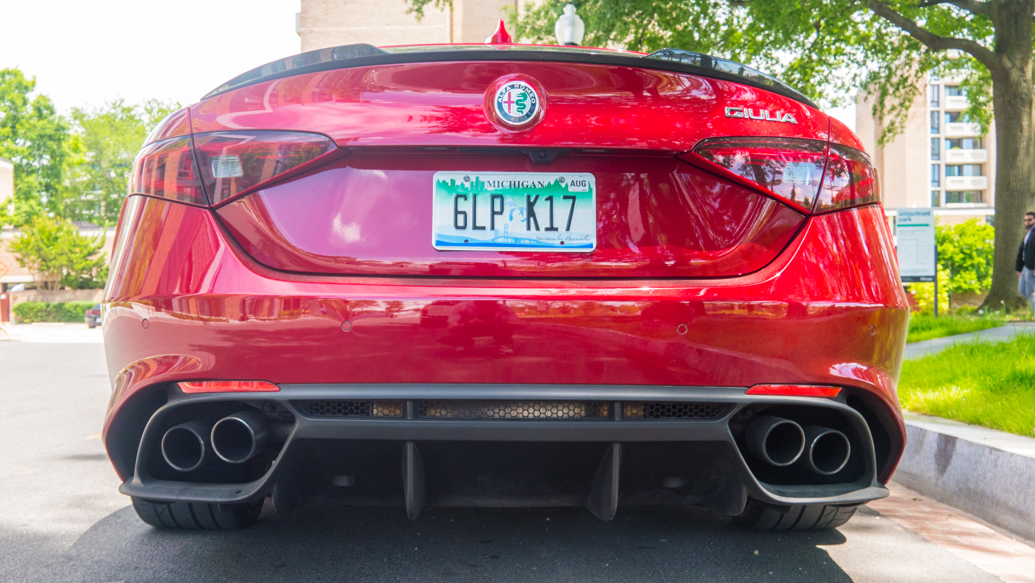 If Ferrari built an M3: The 2017 Alfa Romeo Giulia Quadrifoglio - Ars ...