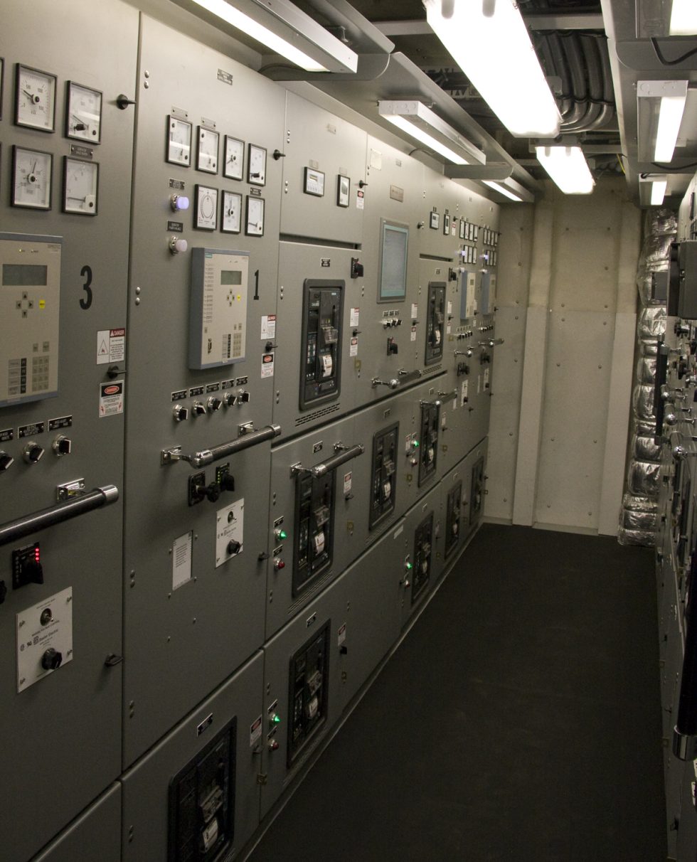 Stepping on Neil Armstrong: Ars visits the Navy’s newest research ...