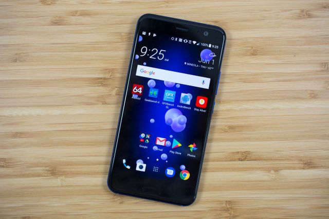 HTC U11 review: A fragile, squeezable flagship - Ars Technica