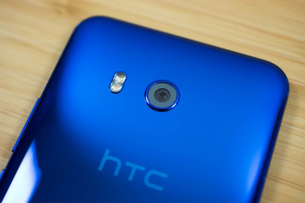 HTC U11 review: A fragile, squeezable flagship - Ars Technica