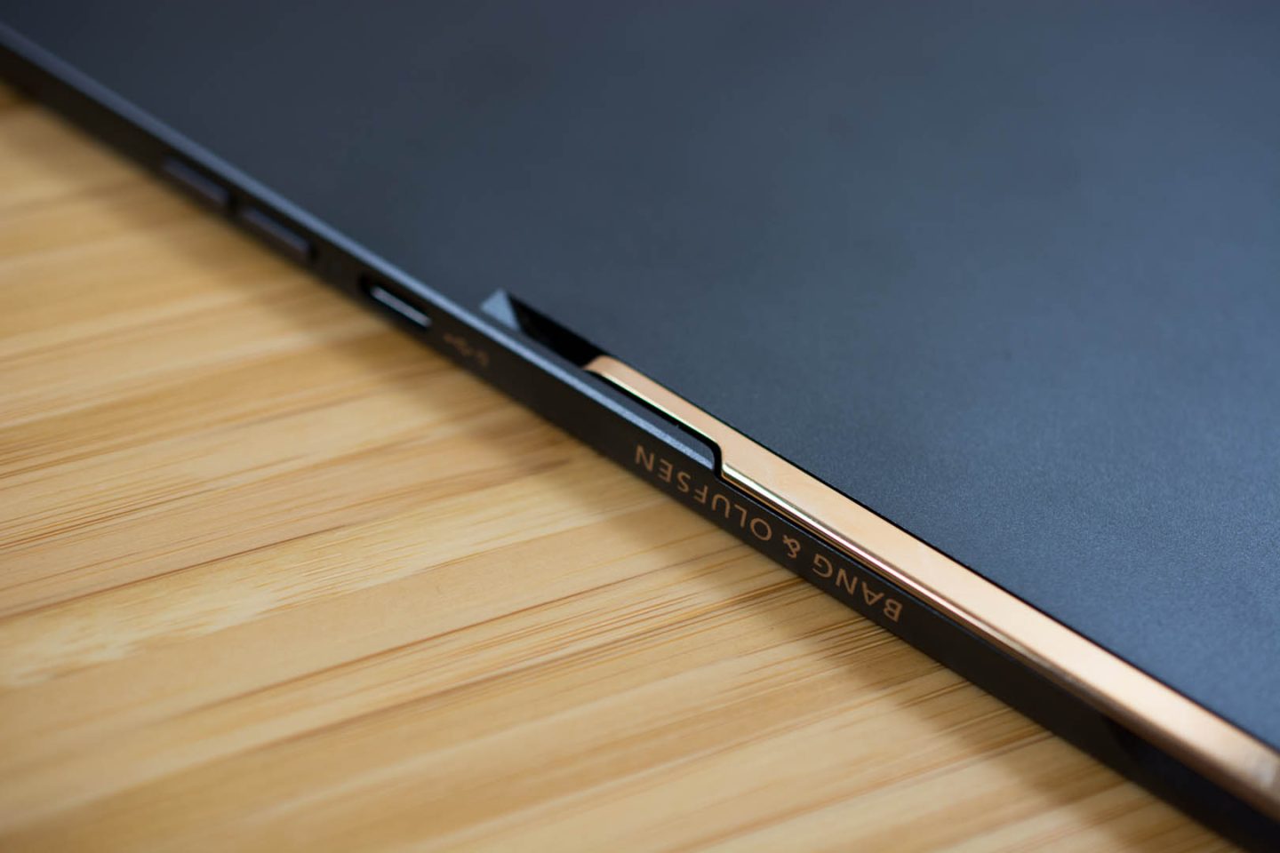 Review: HP’s new Spectre x2 is a crazy value compared to the Surface ...