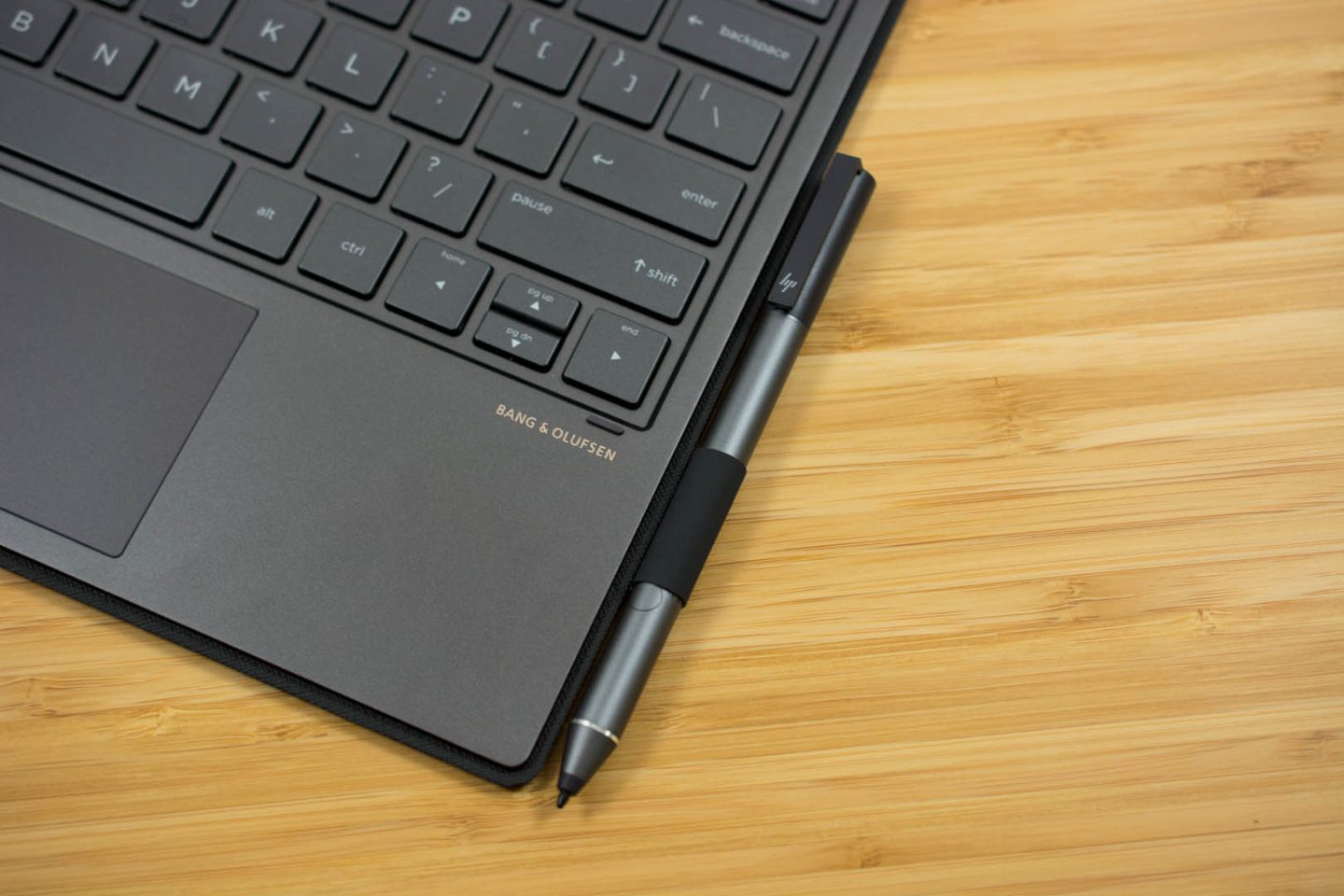 Review: HP’s new Spectre x2 is a crazy value compared to the Surface ...