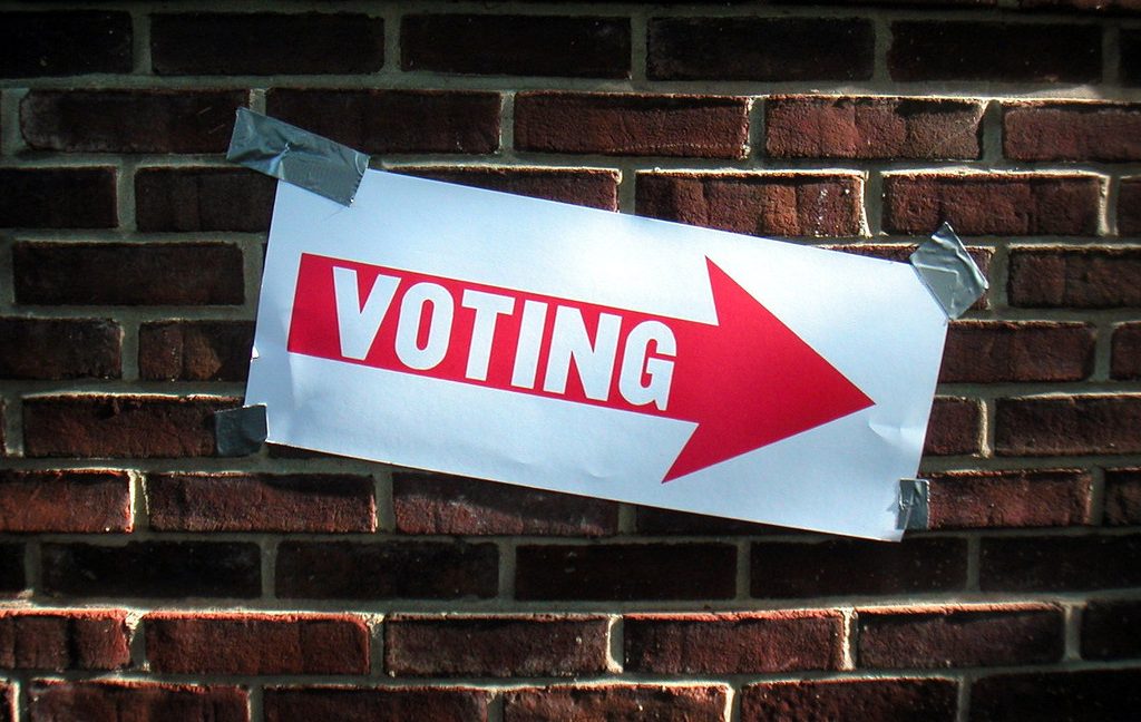 Trump voting commission wins right to collect state voter data - Ars ...