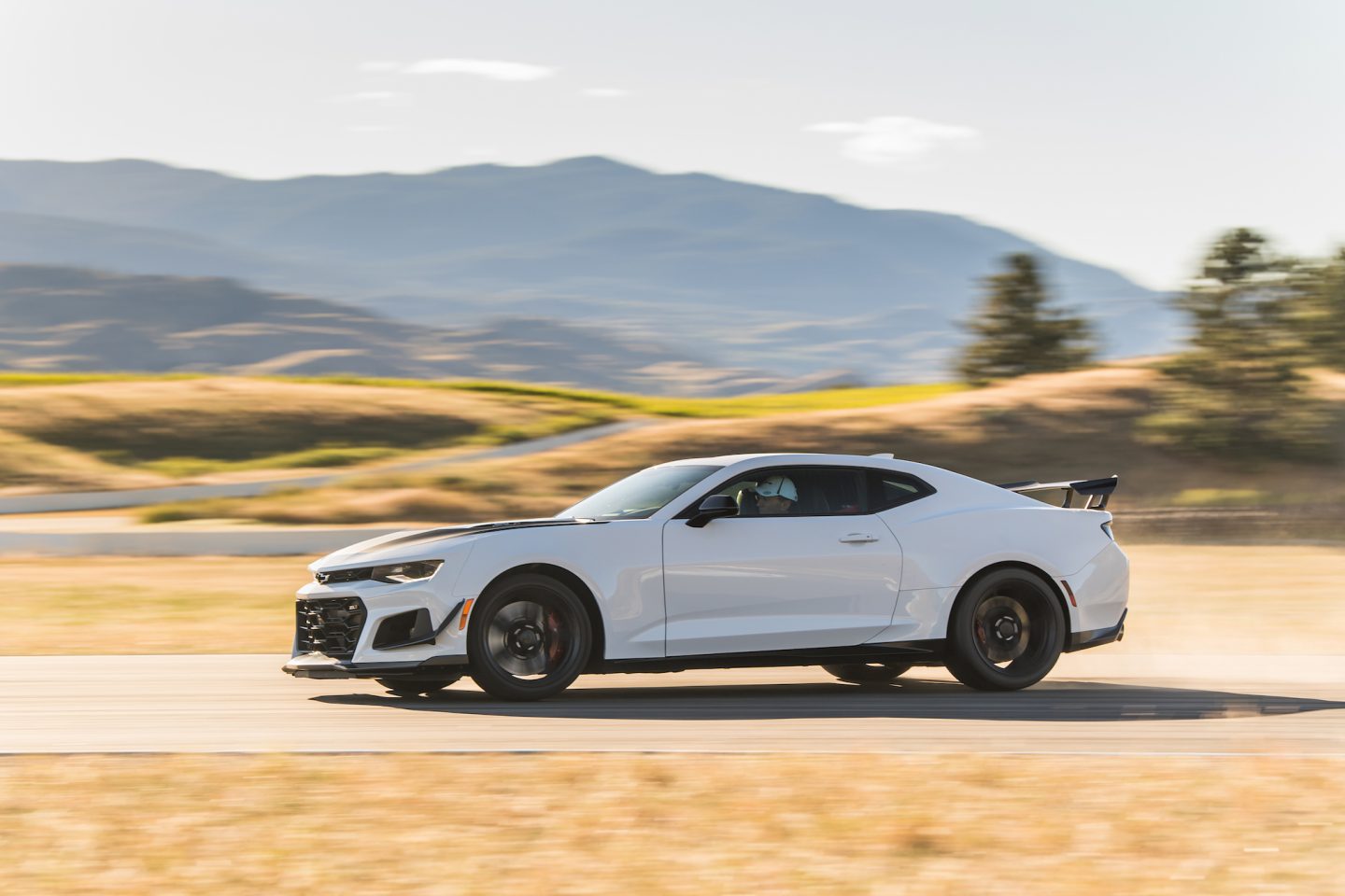 Camaro goes nuclear: Chevrolet escalates the muscle car war - Ars Technica