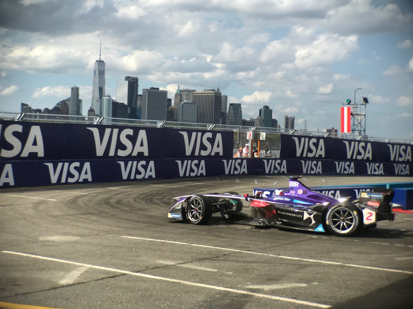 Formula E wows the crowds with street racing in NYC - Ars Technica
