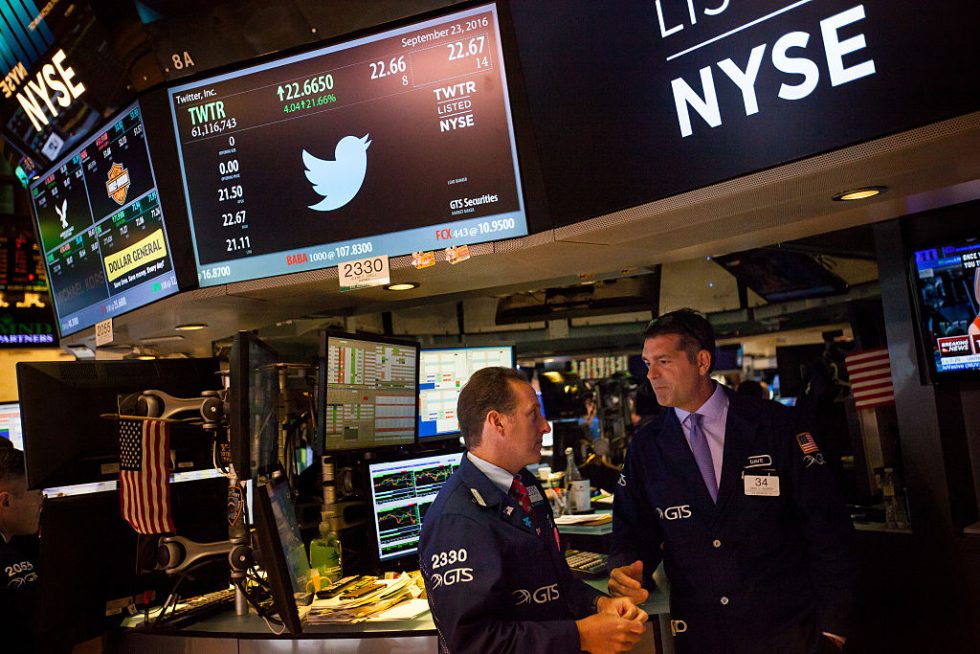 Twitter’s stock plunges as user growth stalls - Ars Technica