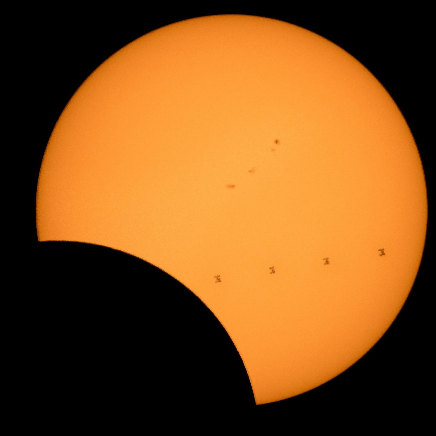 The solar eclipse produced some fantastic photos—here are our favorites ...